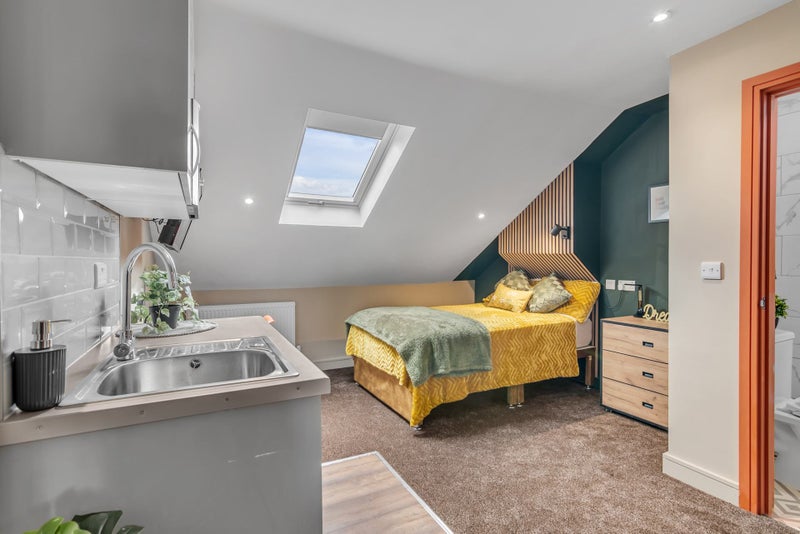 'Loft Studio Room Available Now!' Room to Rent from SpareRoom