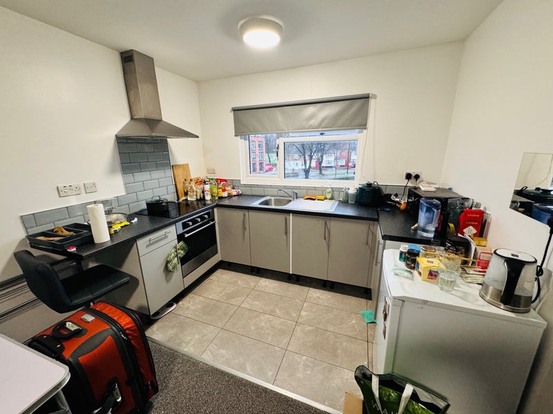 'Good Price Spacious Studio for Rent in Nottingham' Room to Rent from ...