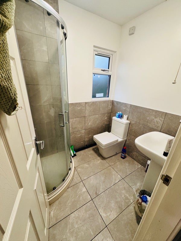 'Good Price Spacious Studio for Rent in Nottingham' Room to Rent from ...