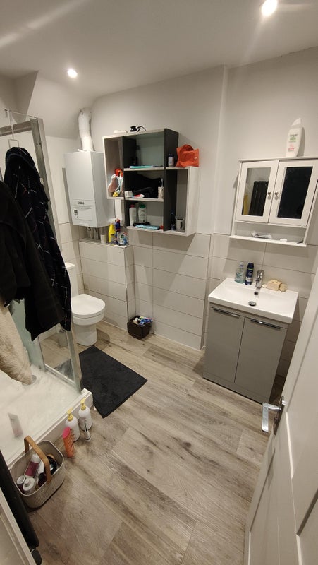 'Room Number 4 (top of the house)' Room to Rent from SpareRoom