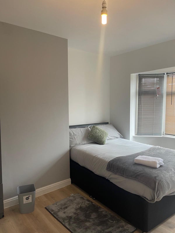 'Stunning rooms available in spacious Coventry ' Room to Rent from ...