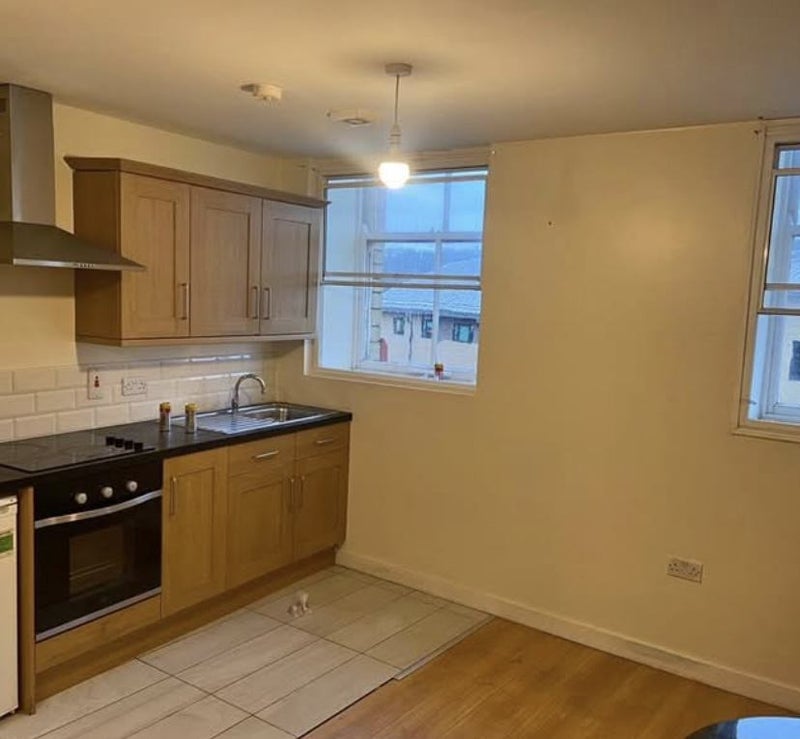 'Studio flat to share' Room to Rent from SpareRoom