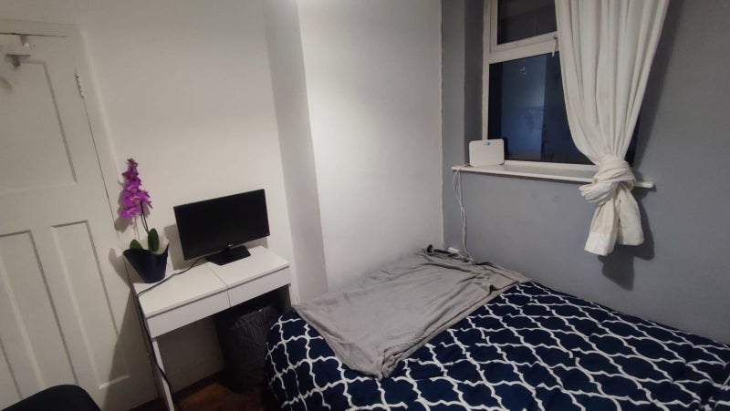 'Room for Postgrad Student in Homely Flat Share' Room to Rent from ...