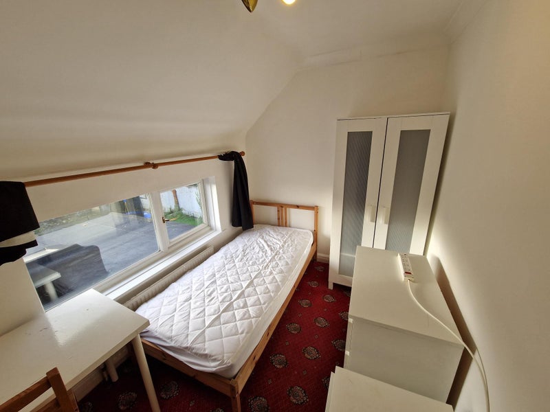 'Lovely Single Room at Alperton/Hanger Lane' Room to Rent from SpareRoom