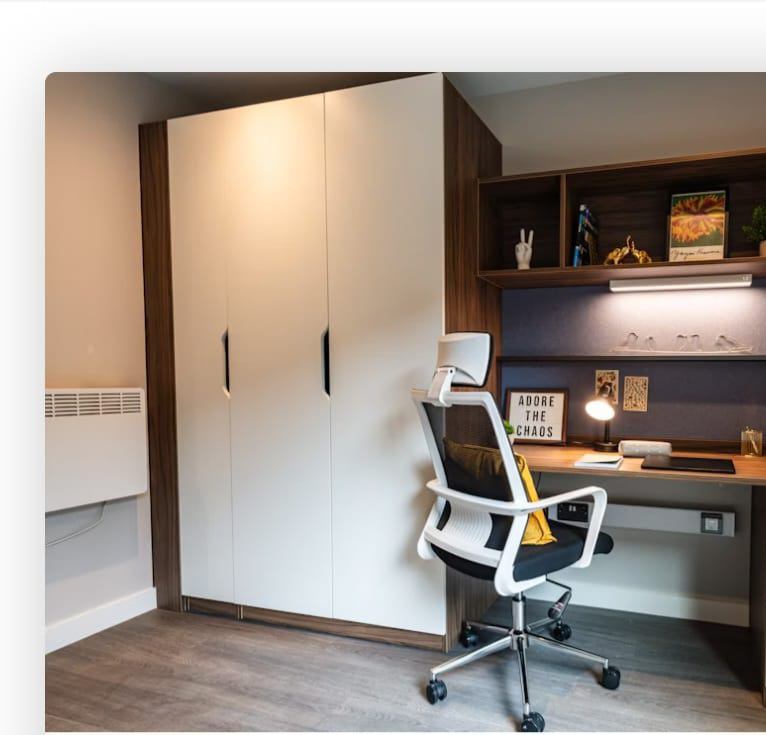 'A studio room Available on the 10th Floor.' Room to Rent from SpareRoom