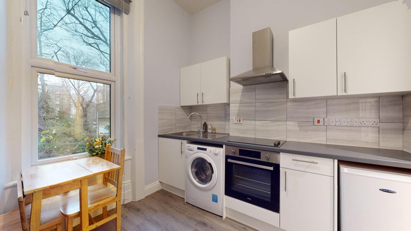 'Wonderful Studio Flat ' Room to Rent from SpareRoom