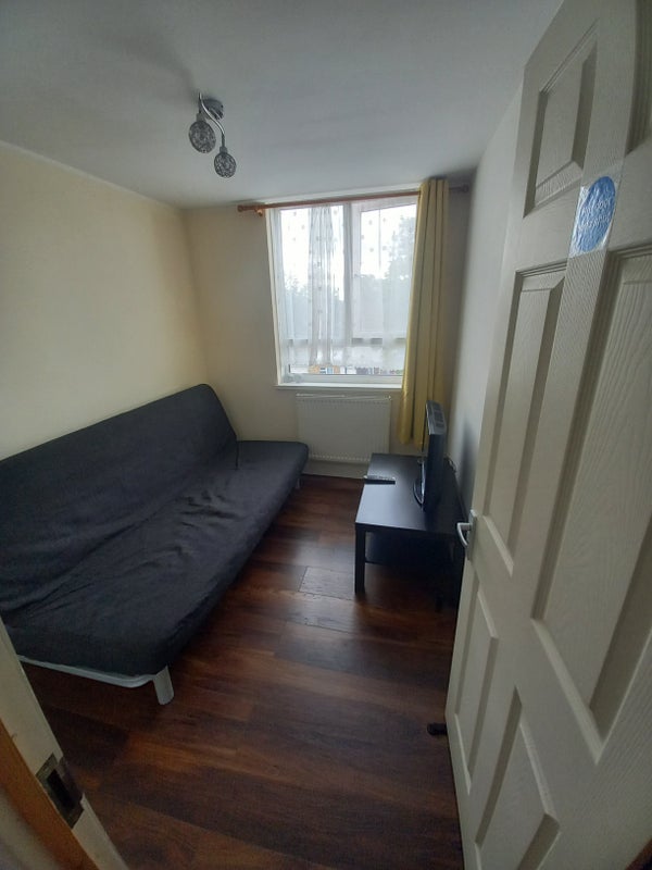 'Double room single occupancy ' Room to Rent from SpareRoom