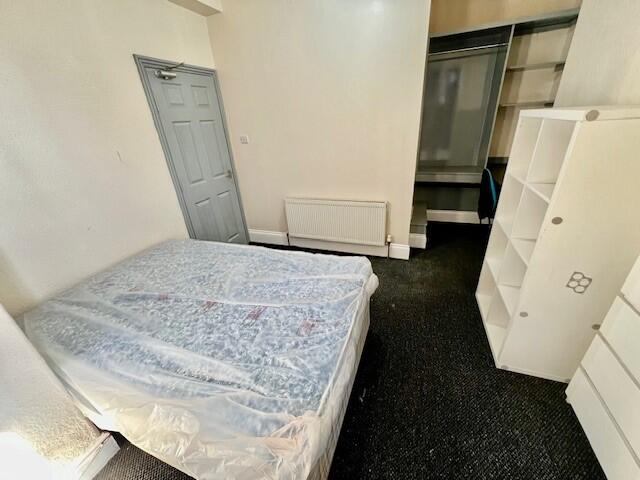 'Four Double Rooms Available ' Room to Rent from SpareRoom