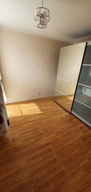 'Three bedroom house Luton marsh farm £1350' Room to Rent from SpareRoom