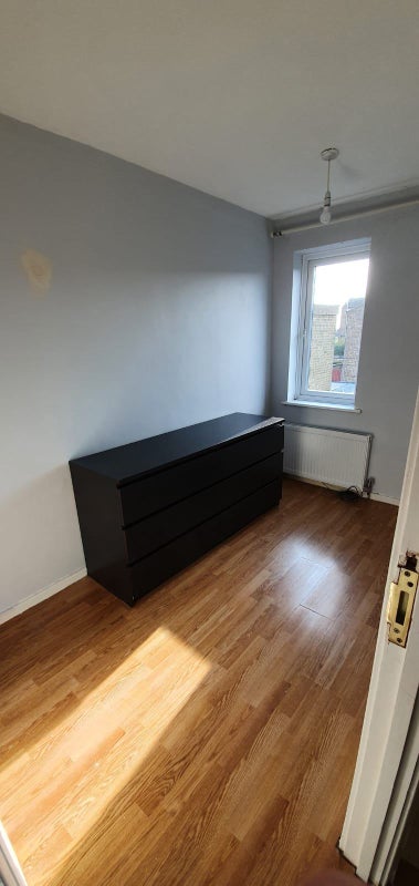 'Three bedroom house Luton marsh farm £1350' Room to Rent from SpareRoom
