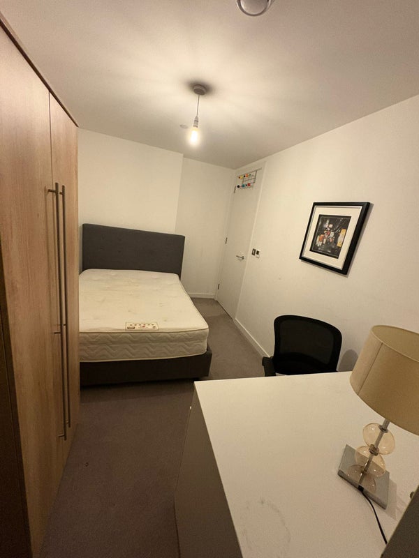 'A beutiful single room available in a shared flat' Room to Rent from ...