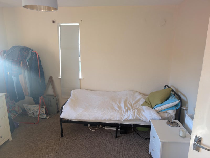 'Large room by Hangleton library' Room to Rent from SpareRoom