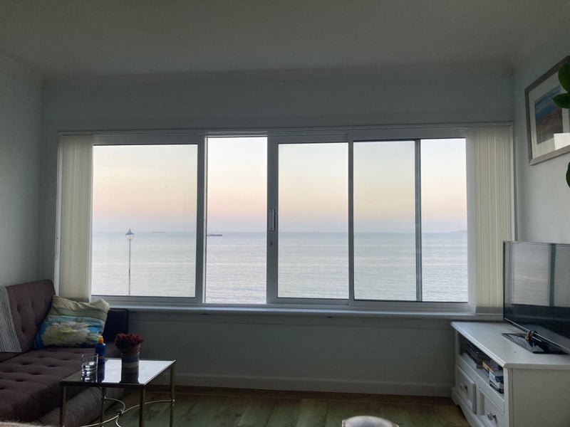 'Room in beachside flat overlooking Falmouth Bay' Room to Rent from ...