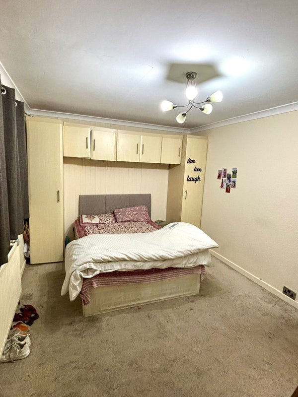 ' Cozy Room for Sublet – Perfect Location!' Room to Rent from SpareRoom