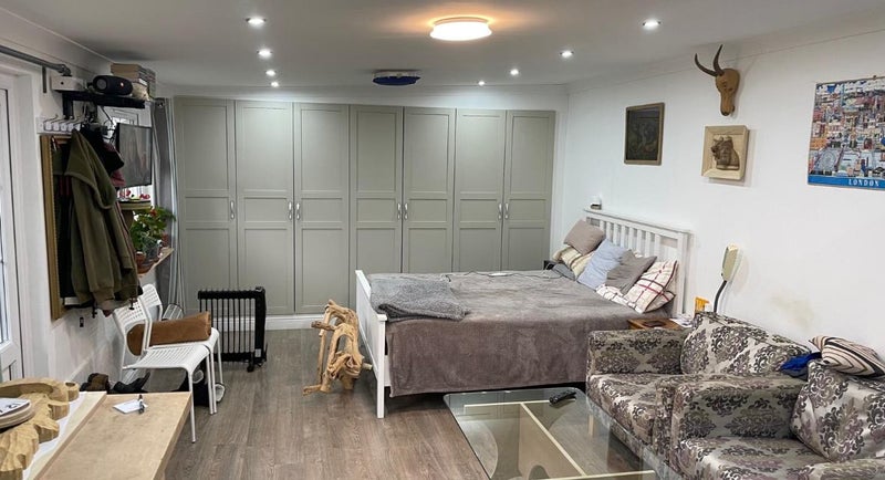 'Large studio flat' Room to Rent from SpareRoom