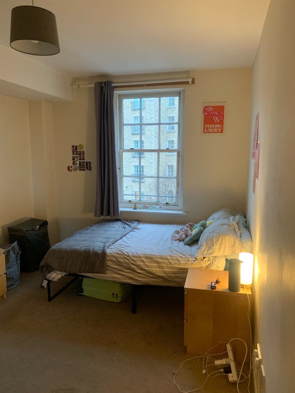 'Room Available in 2 Bed Flat Gayfield Square ' Room to Rent from SpareRoom
