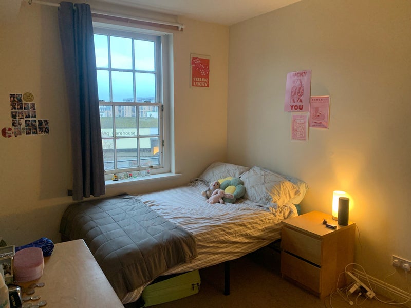'Room Available in 2 Bed Flat Gayfield Square ' Room to Rent from SpareRoom