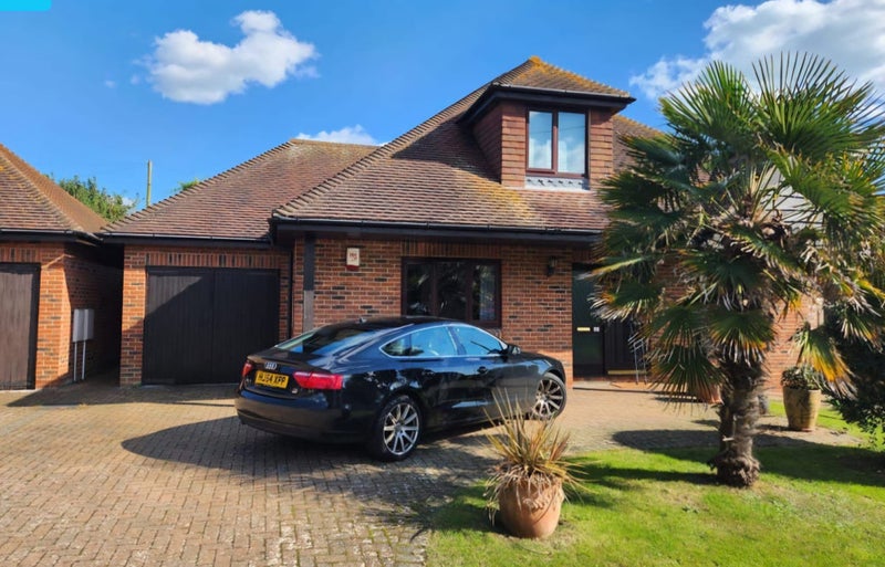 'Beautiful Relaxing House 15 minutes from Brighton' Room to Rent from ...