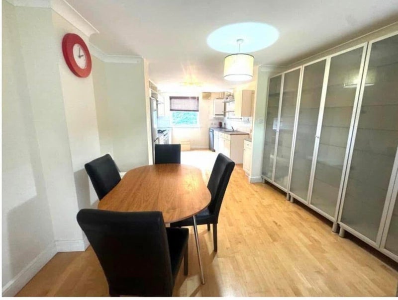 'Double Room close to Gallions Reach Station ' Room to Rent from SpareRoom
