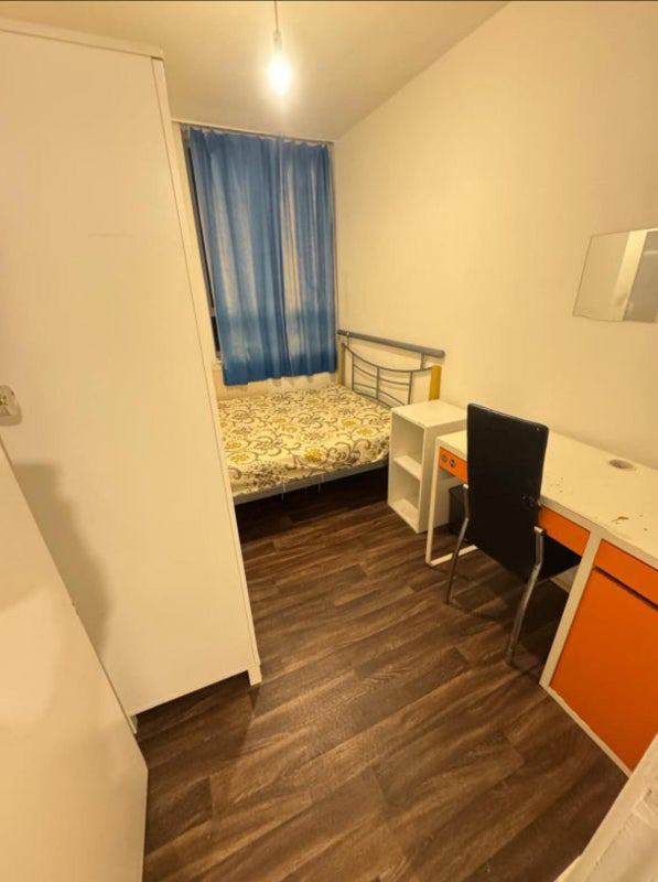 'Cosy Double RM+inc bills@ Limehouse' Room to Rent from SpareRoom