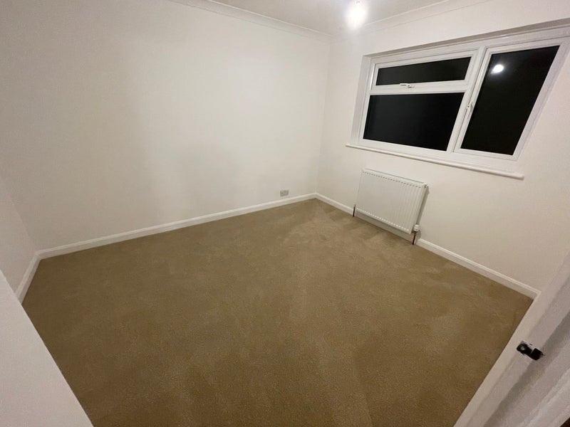 'Amazing quiet location, house fully refurbished!' Room to Rent from ...