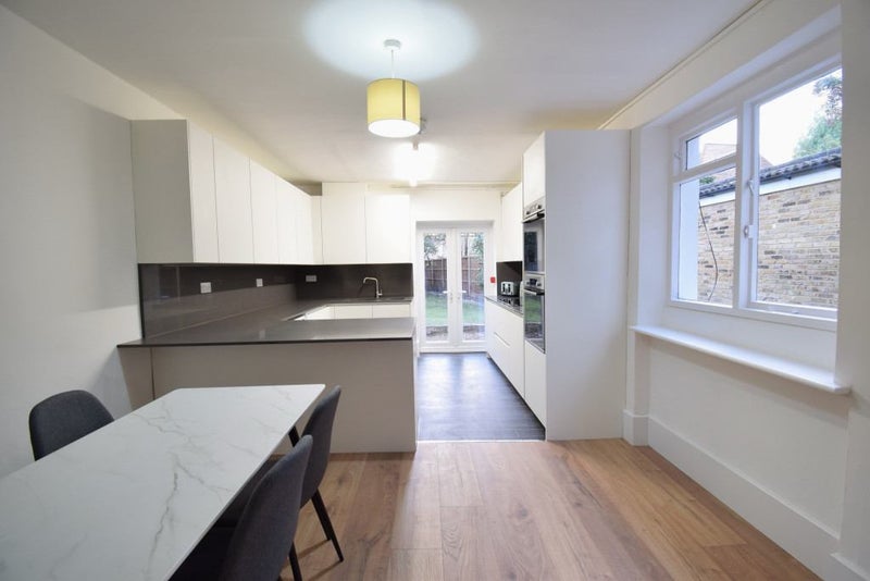 '"1 Double – **Limited-Time Offer!"' Room to Rent from SpareRoom