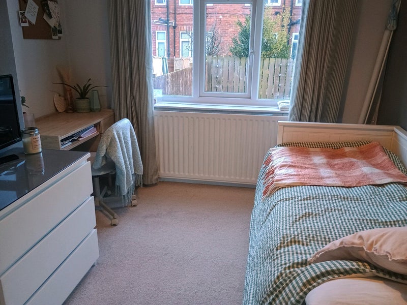 'Room to let in peaceful flat' Room to Rent from SpareRoom