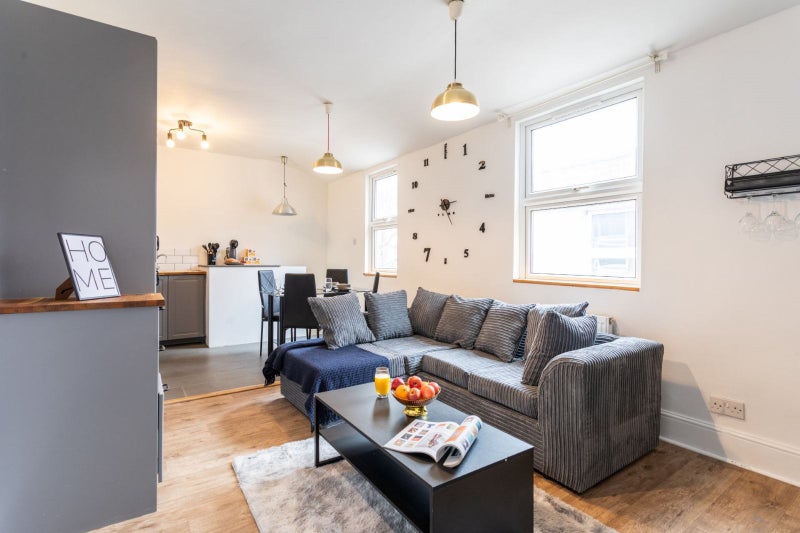 'Modern Double Room | Bills & Netflix Included' Room to Rent from SpareRoom