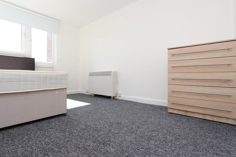 '3 Beautiful Rooms Near Caledonian Road! ' Room to Rent from SpareRoom