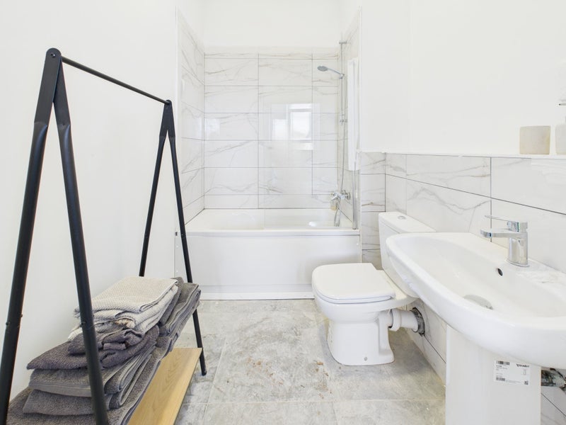 'Sutherland House - Matlock Road, Coventry, Cv1' Room to Rent from ...