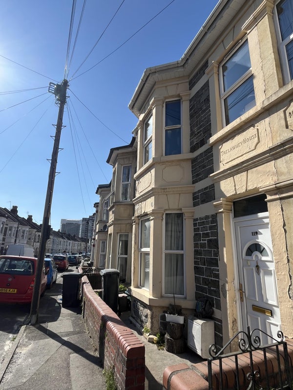 'Double room in quiet Redfield home off Church Road' Room to Rent from ...