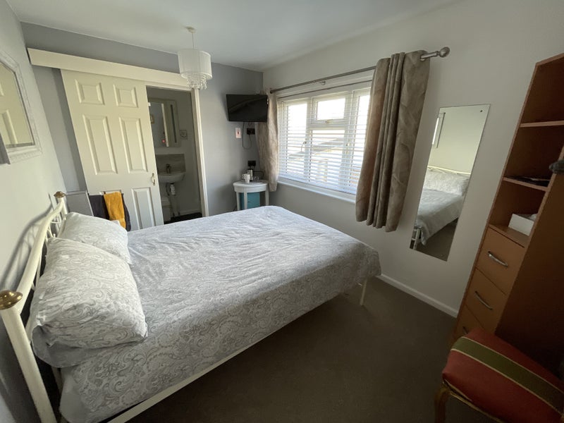'Double /en-suite rooms Sandown Isle of Wight ' Room to Rent from SpareRoom