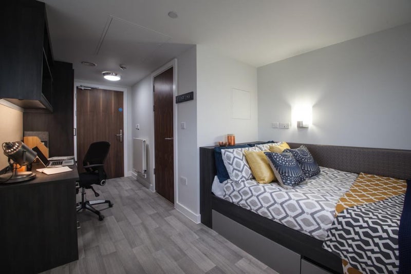 'Student Room in Bristol' Room to Rent from SpareRoom