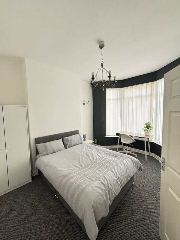 'Double room available to rent in Liverpool ' Room to Rent from SpareRoom