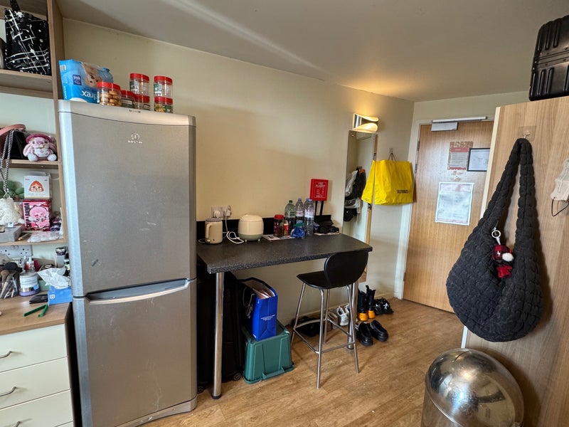 'Moonraker Point Studio' Room to Rent from SpareRoom