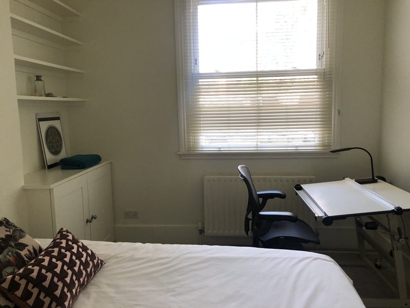 '2 bed flat in Brixton ' Room to Rent from SpareRoom