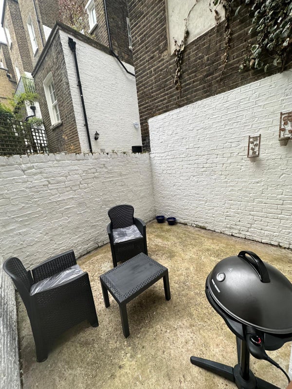 'Spacious & Double Room for Rent – SW1V 4JT' Room to Rent from SpareRoom