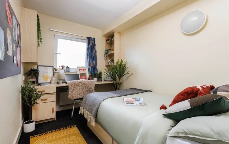 'Curzon house premium en-suite Nottingham student' Room to Rent from ...