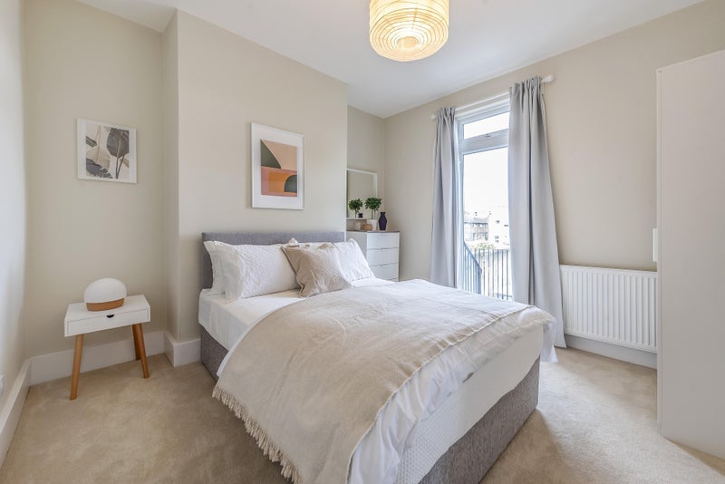 'Double Room & Private Terrace off Northcote Road' Room to Rent from ...