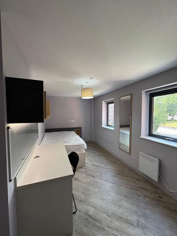 '2 Rooms Available – Student Flat in Cardiff' Room to Rent from SpareRoom