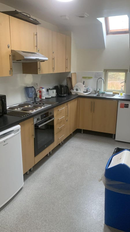 'Central College-Run Room for Oxford Uni Students' Room to Rent from ...