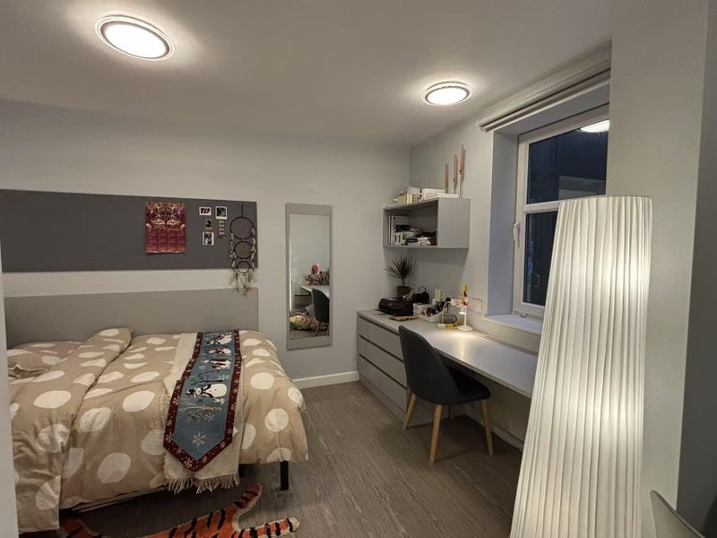 'Sublet | Spacious Studio at iQ Tufnell House' Room to Rent from SpareRoom