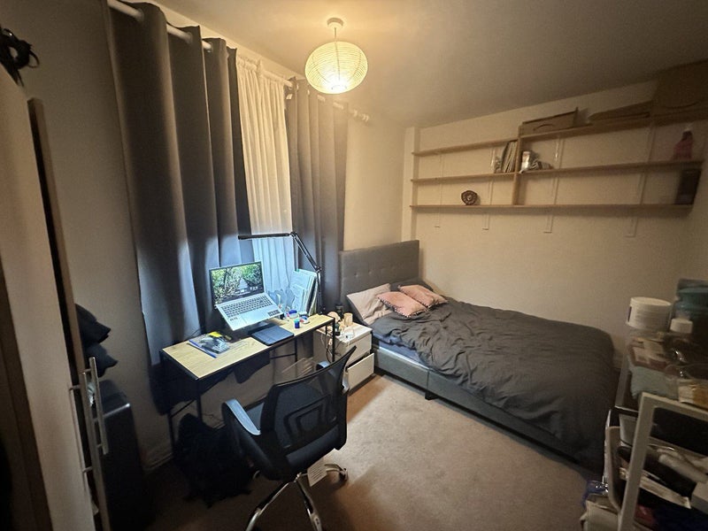 'Large Double Room for Rent Available (Summer)' Room to Rent from SpareRoom