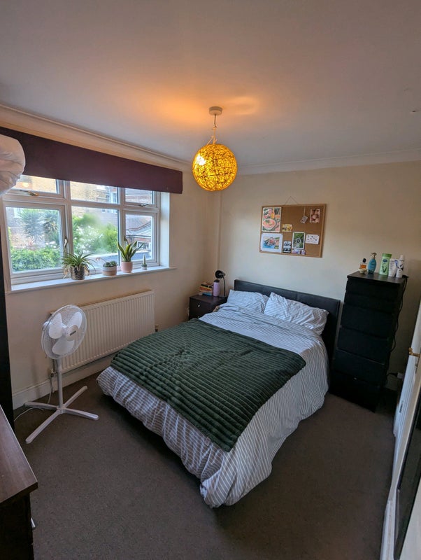 'Looking for a housemate ' Room to Rent from SpareRoom
