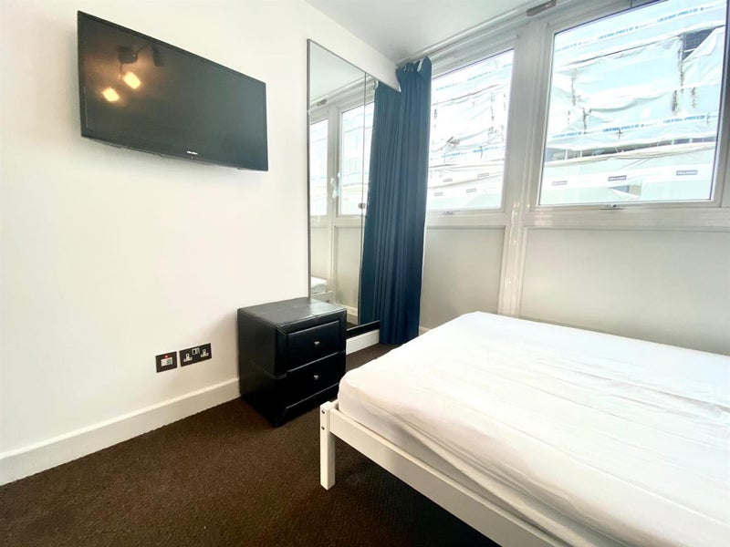 'Fitzrovia 4-Bed Flat | Balcony & Communal Garden' Room to Rent from ...