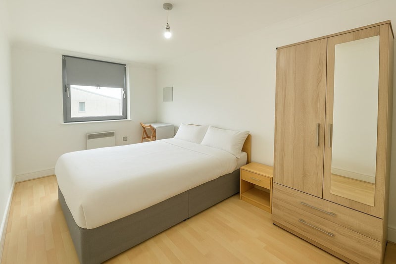 ' Spacious Ensuite Room in a 3-Bed Flat BILLS INC' Room to Rent from ...