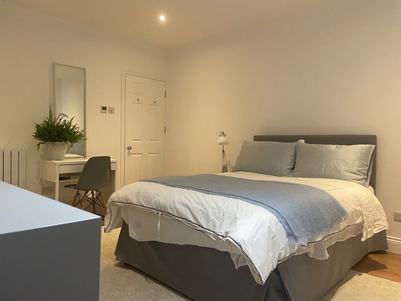 'Fabulous Double Room, Bishops Park, Fulham' Room to Rent from SpareRoom