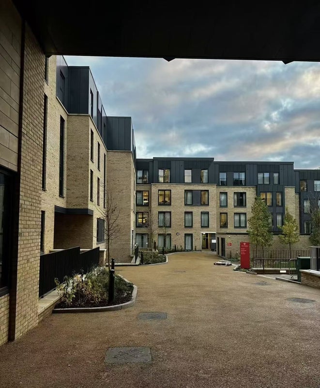 'VITA Lona Street studio' Room to Rent from SpareRoom