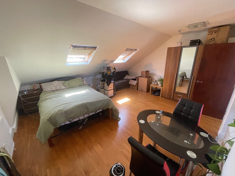 'Studio apartment in Clapham junction ☀️' Room to Rent from SpareRoom