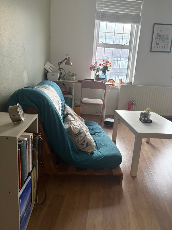 'Large studio' Room to Rent from SpareRoom
